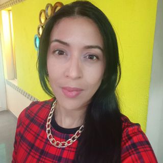 Grisel L., Domina el Español real: Menos libros, más conversación ...