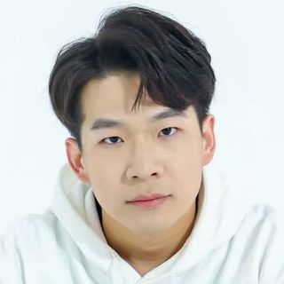 Beiping M., Profesional en finanzas, originario de Pekín, y listo para ...
