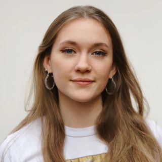 Amelia P., Native Speaker with TEFL Qualification | Learn with English ...