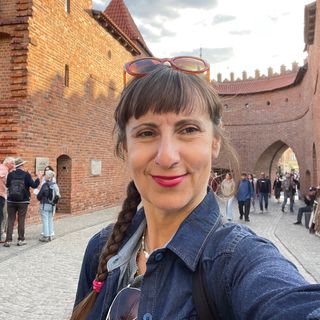 Maria V., I’m an experienced educator with a background in psychology ...