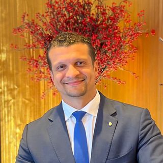 Mohamed M., Língua Árabe com uma pronúncia clara e um jeito fácil ...