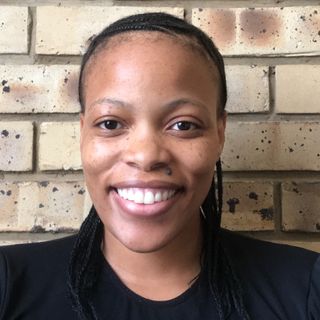Rorisang M., Advanced certified english tutor with 20+ practical ...